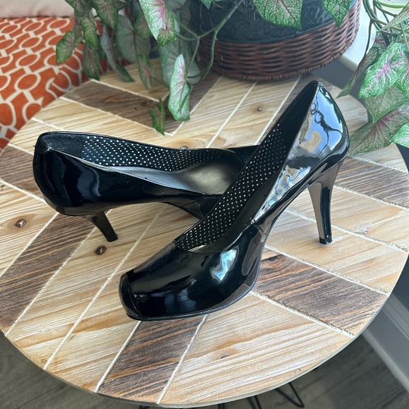 Madden Girl | Shoes | Madden Girl Black Patent Leather Heels | Poshmark